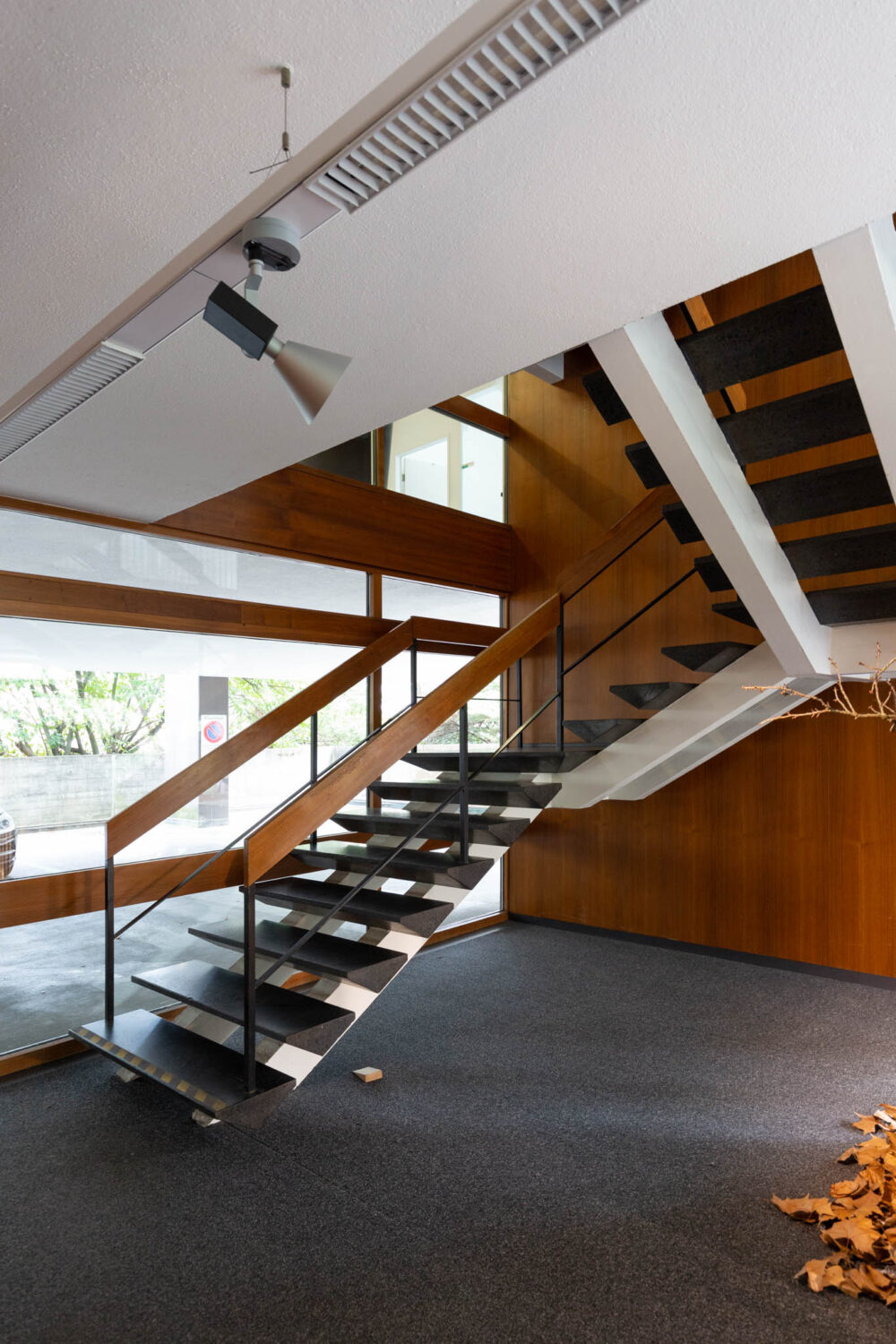 Studio and office building on Peter-Merian-Strasse, Basel - Burckhardt